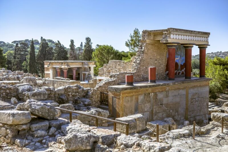 Knossos Palace Skip-the-Line Ticket & Private Guided Tour - A Closer Look at the Experience