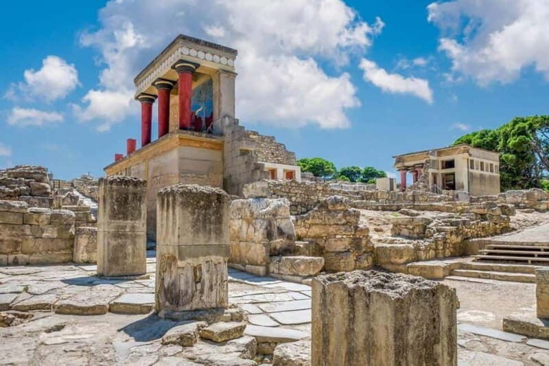 Knossos Place and Minoan Performance from Rethymno - Key Points