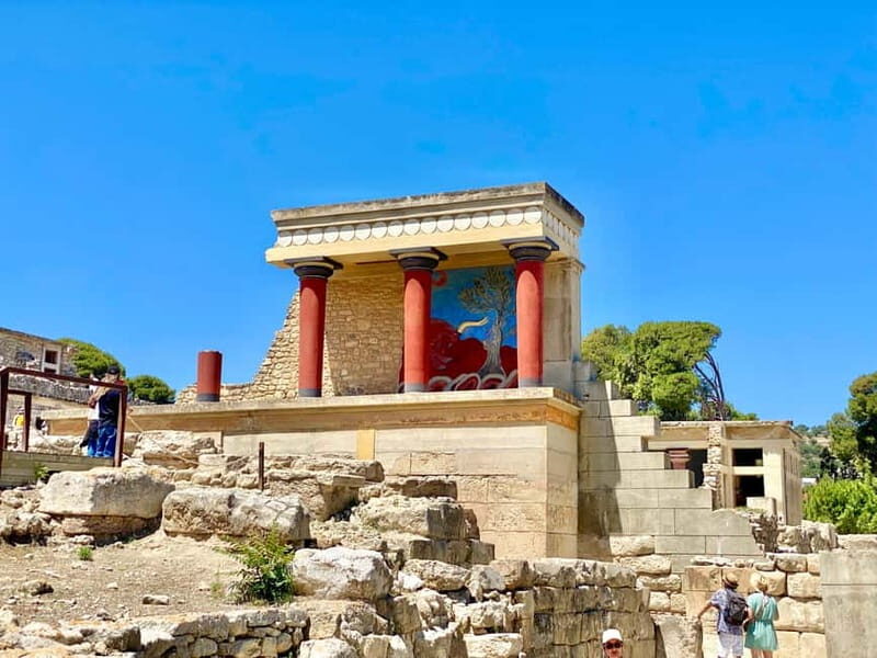 Knossos: Private Tour with a Licensed Guide & Entry Ticket - How This Tour Compares