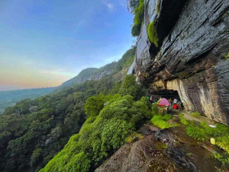 Knuckles Mountain Range: Hidden Waterfall Chain Hike - Key Points