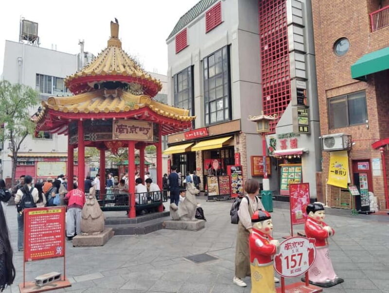 Kobe: 1.5-Hour Local Street Food Guided Tour at Nankinmachi - Exploring Kobe’s Chinatown: The Heart of the Experience