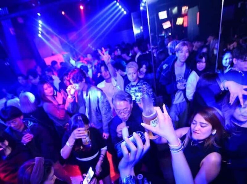 Kobe: ANCHOR Nightclub Admission Ticket (For Foreign) - Authentic Nightlife Experience