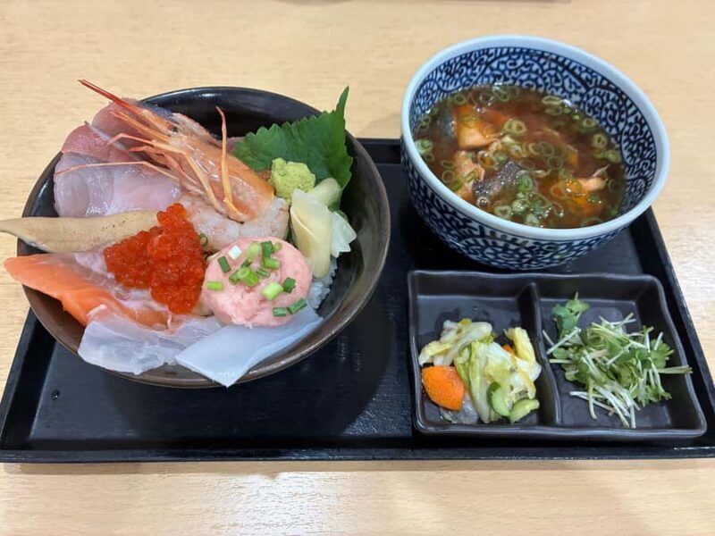 Kobe: Night Hike Adventure with local dinner - An Evening in Kobe: What to Expect from the Tour