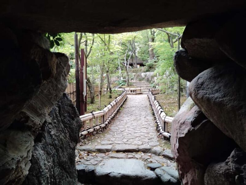 Kobe: Sorakuen Garden Guided Walking Tour - Practical Details and Value