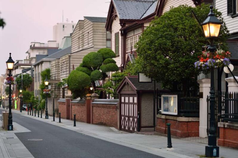 Kobe: Walking Tour with Kitano, Chinatown & Harbor - Key Points