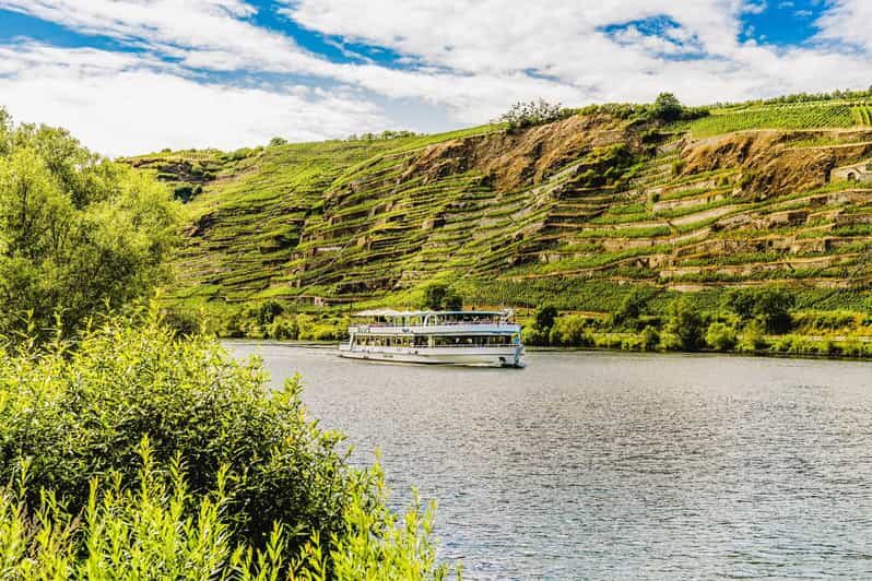 Koblenz: Panoramic Cruise on Moselle River to Winningen - An In-Depth Look at the Koblenz Moselle Cruise