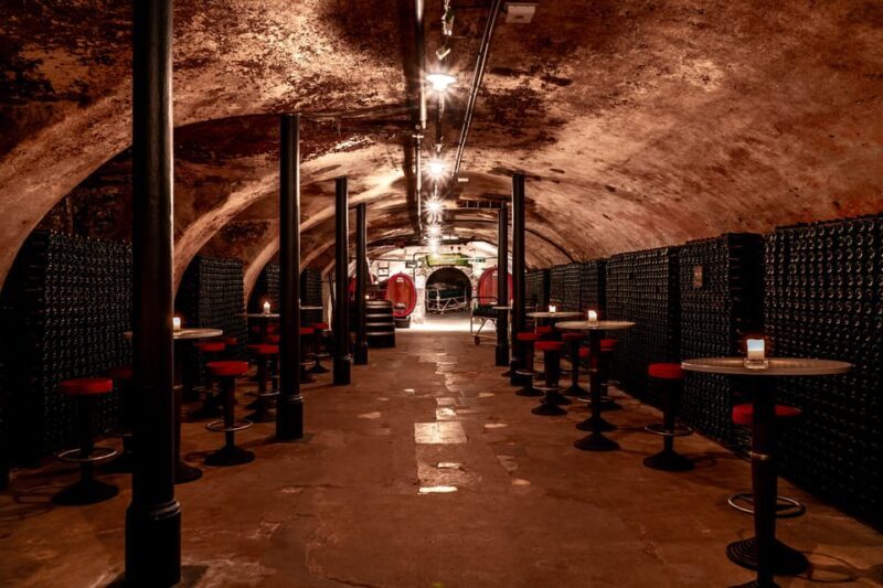 Koblenz: Wein-& Sektgeschichte(n) incl. Wein/Sekt Verkostung - Key Points