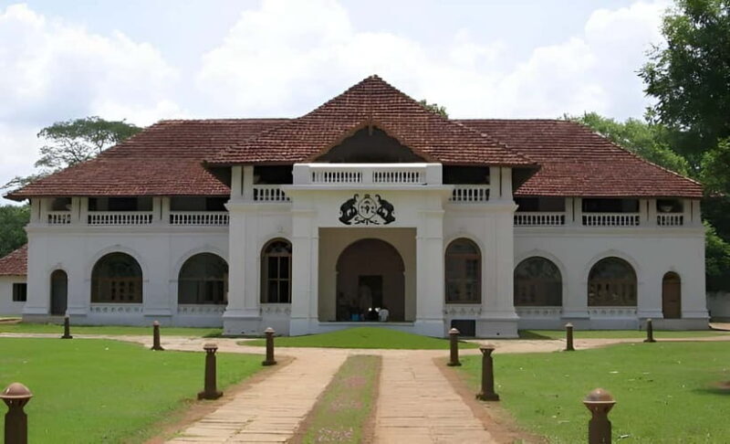 Kochi: Cruise on the Spice and Silk Routes - An In-Depth Look at the Kochi Cruise Experience