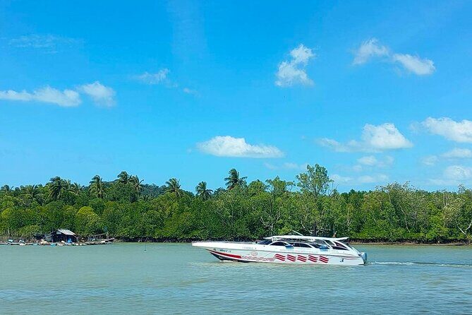 Koh Lipe to Koh Phi Phi Comfortable Transfer by Speedboat - The Speedboat Ride: A Visual Feast