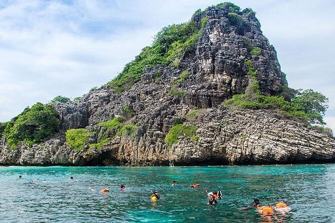 Koh Rok and Koh Haa Snorkeling Trip by Speedboat from Koh Lanta - Key Points