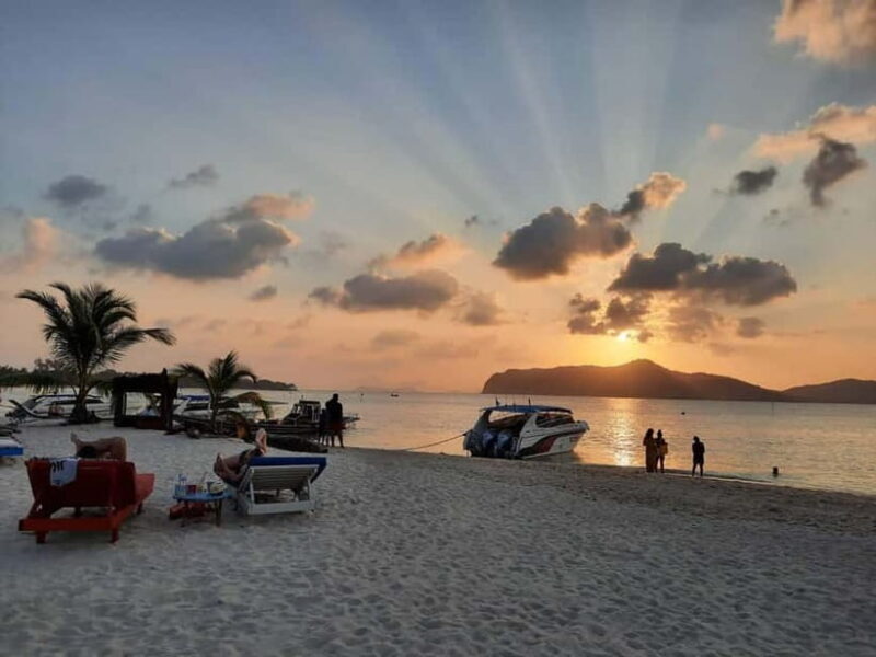 Koh Samui: Sunset Pig Island and Snorkeling Koh Tan w/Dinner - In The Sum Up