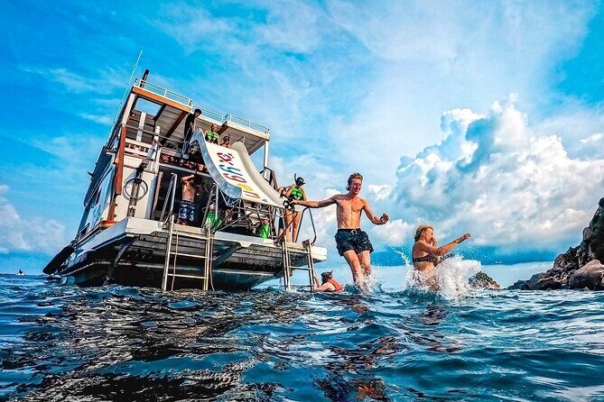 Koh Tao and Koh Nang Yuan Snorkeling Trip - Wrapping Up with a Thrilling Encounter at Shark Bay