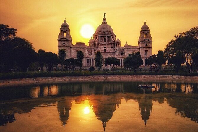 Kolkata 8 Hour Private City Tour Including Hotel Transfers by Car - Mullick Ghat Flower Market: Feast for the Senses