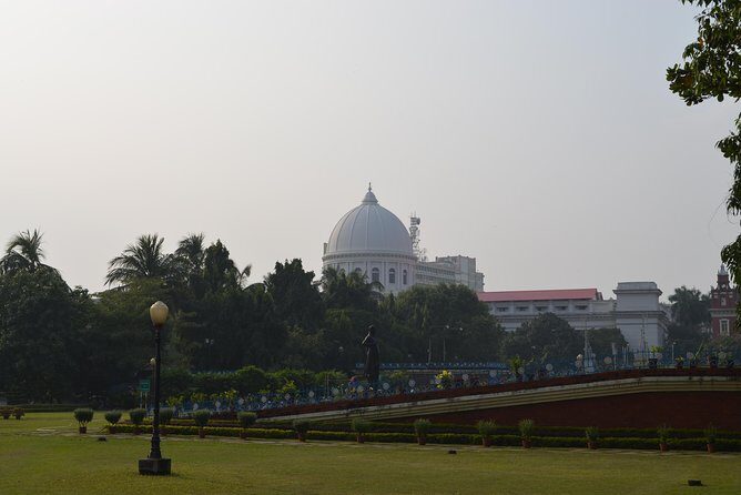 Kolkata- Bespoke Walking Tour to Dalhousie Square - An In-Depth Look at the Dalhousie Square Tour