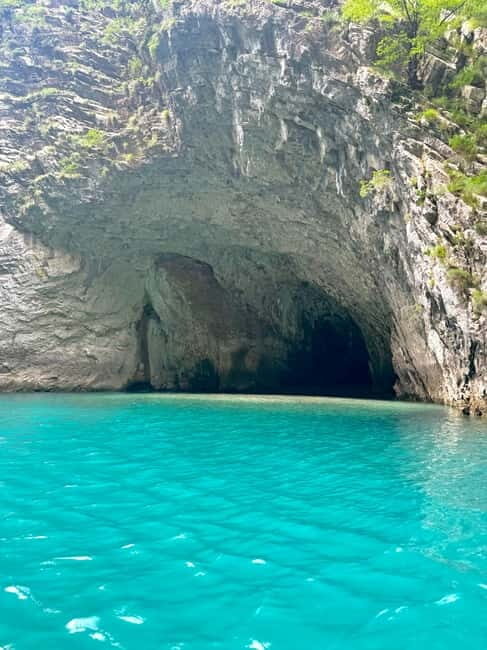 Komani Lake & Shala River: Private boat trip - The Traditional Albanian Lunch: A Feast of Local Flavors