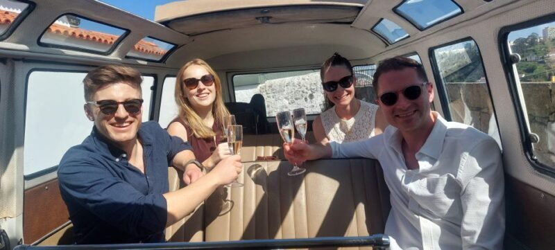 Kombi highlights tour & lunch with the best views from Porto - Authenticity and the Guide