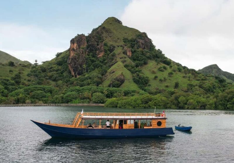 Komodo: Full-Day Sailing Trip by New Luxury Phinisi - What’s Included and What to Bring