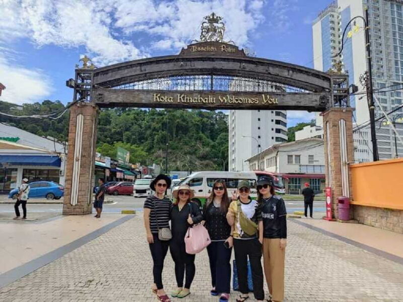 Kota Kinabalu: Manukan and Sapi Islands Day Trip with Lunch - Who Should Consider This Tour?