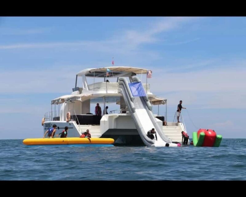 Kota Kinabalu: Sunset Party Boat Cruise - Key Points