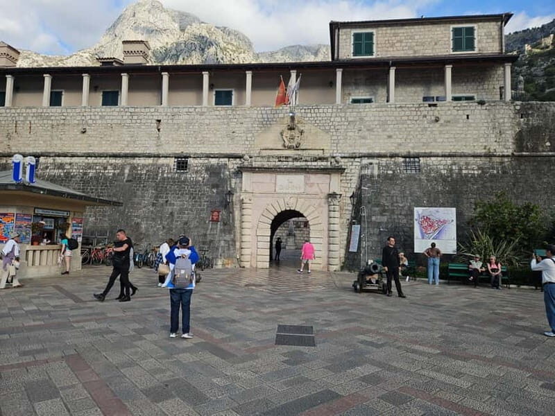 Kotor Old Town Walking Tour - Key Points