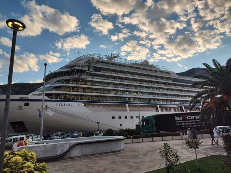 Kotor: Walking tour, car trip to Perast, boat to the island - What Reviewers Say