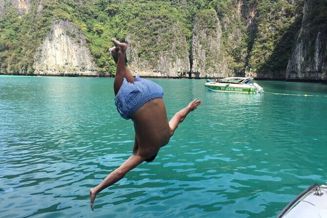 Krabi and Phi Phi Islands Private Tour - Krabi and Phi Phi Islands Private Tour Review: A Dive Into Thailand’s Most Iconic Islands