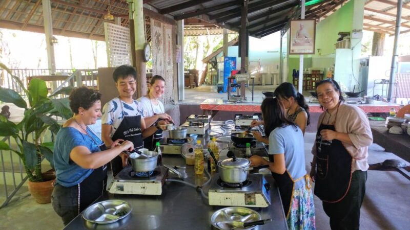 Krabi: Evening Thai Cooking Class at Ya's Cookery - Key Points