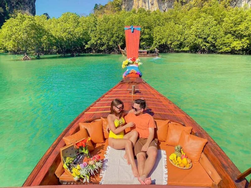 Krabi Hong Island + 4 Island by Luxury Vintage Boat - Key Points