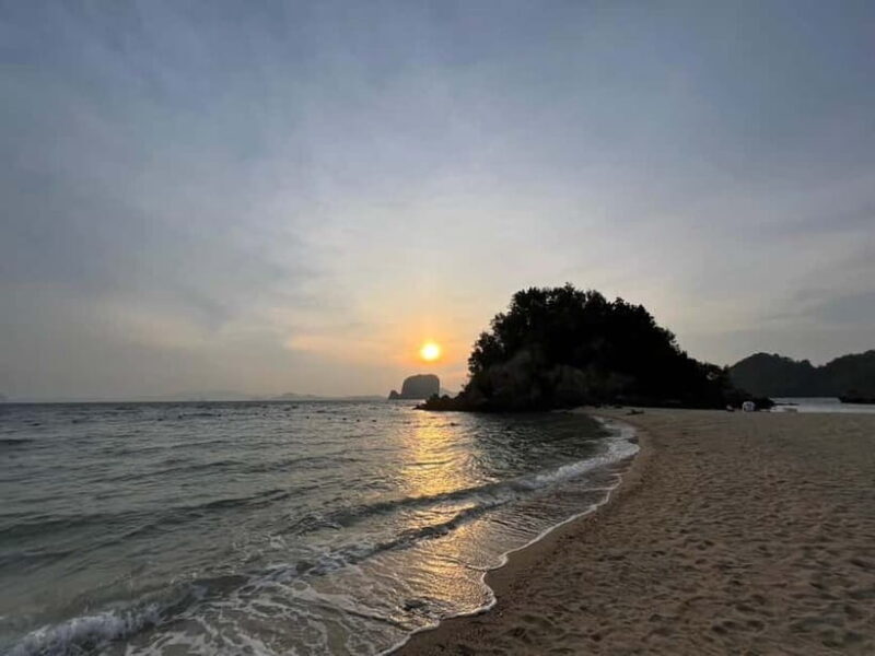 Krabi: Hong Island Sunset and BBQ Dinner Tour - Key Points