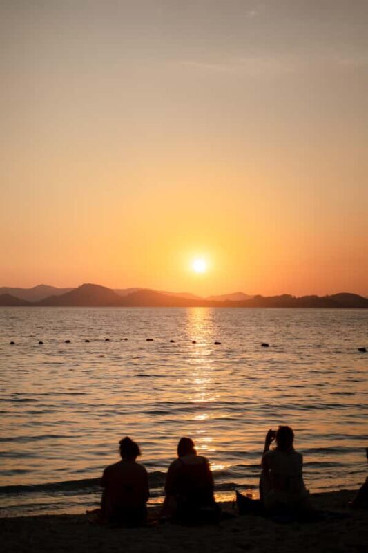 Krabi: Hong & Red Island at Sunset by Speedboat with Snorkel - FAQ