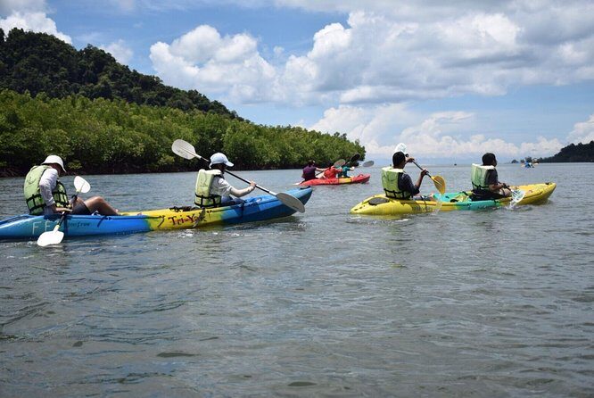 Krabi kayak at Ao Thalane - What Makes This Tour Stand Out?