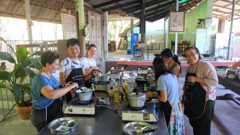 Krabi: Morning/Afternoon Thai Cooking Class at Ya's Cookery - Key Points
