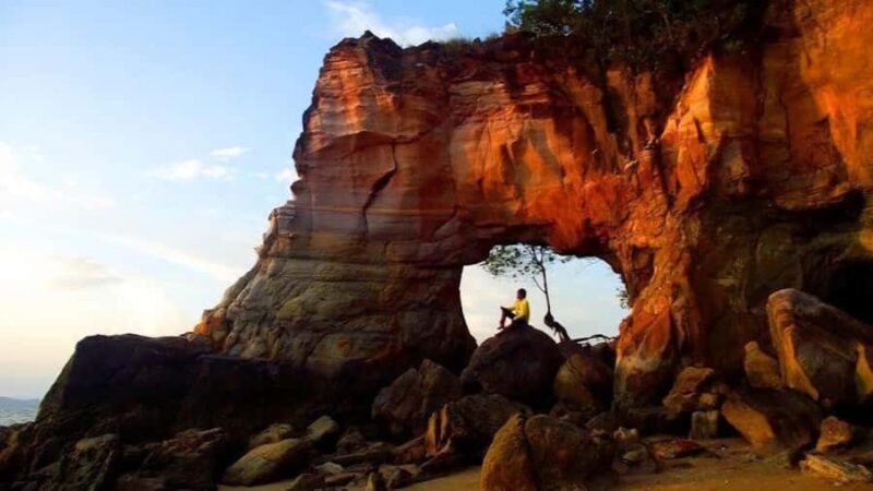 Krabi: Private Thalane Bay & Sa Kaeo Day Trip from Phuket - Kayaking in Ao Thalane