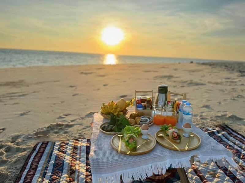 Krabi: Sunrise 4 island by Luxury vintage boat - Key Points