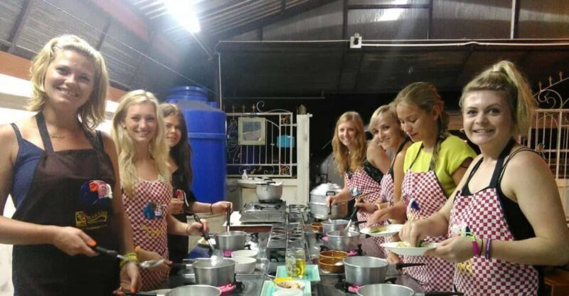 Krabi: Unveiling Thai Flavors by Night at Smart Cook School - What Makes This Experience Stand Out?