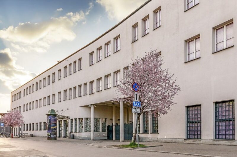 Krakow: 2-Day Tour, Wawel Hill, Jewish Heritage, Wieliczka - Who Should Consider This Tour