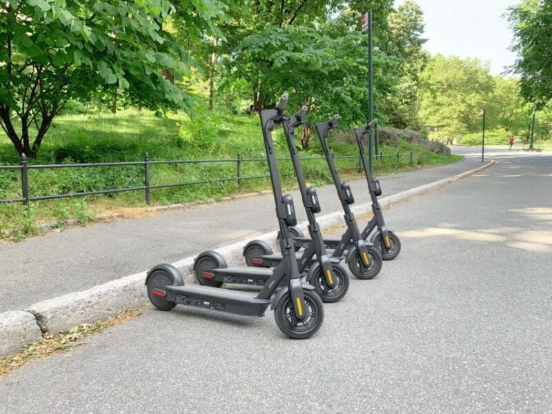 Krakow: 2h Old Town E-Scooter Tour - Value and Practicalities