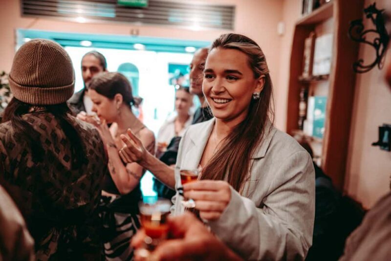 Krakow: 6pm Tipsy Bar Tour W/Karaoke+Twist(Thu-Fri-Sat-sun) - An In-Depth Look at the Tipsy Bar Tour in Kraków