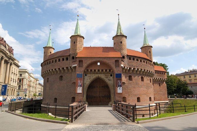 Krakow and Wieliczka Small Group Tour from Lodz with Lunch - Who Should Consider This Tour?