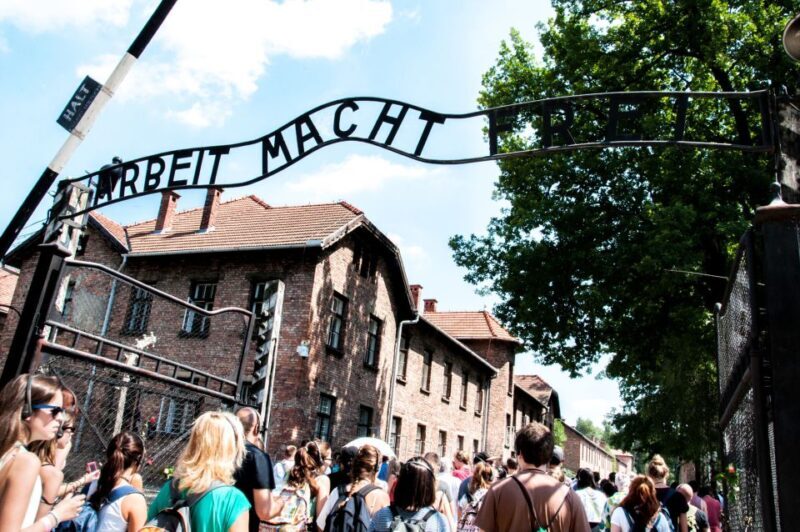 Krakow: Auschwitz-Birkenau Guided Tour Pickup/Lunch Options - Practicalities and Tips