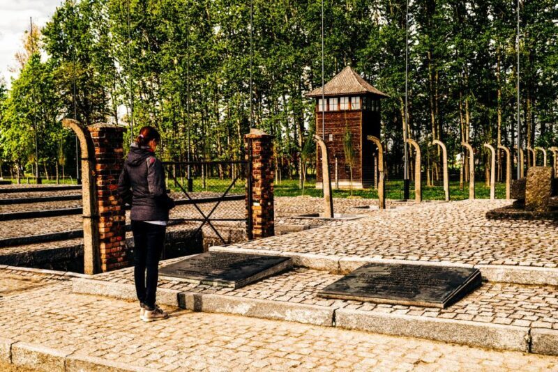 Krakow: Auschwitz-Birkenau Live Guided Tour & Hotel Pickup - The Itinerary Breakdown