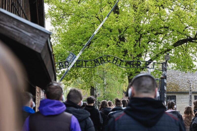 Krakow Auschwitz-Birkenau Memorial Guided Tour Meeting Point - Key Points