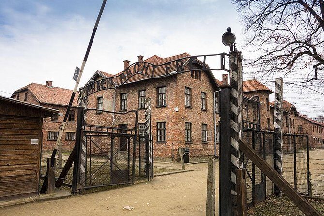 Krakow: Auschwitz-Birkenau & Salt Mine OneDay Tour (hotel pickup) - What Travelers Say