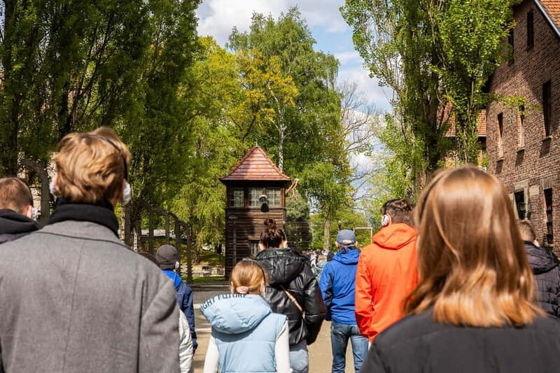 Krakow: Auschwitz-Birkenau Tour with Transport + shuttle bus - A Closer Look at Each Part of the Tour