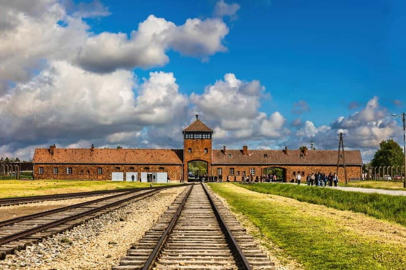 Krakow: Auschwitz-Birkenau Tour With Transport - Why Choose This Auschwitz-Birkenau Tour