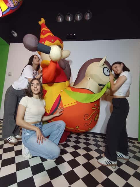 Krakow: Balloon Art Museum Entry Ticket - What You Can Expect