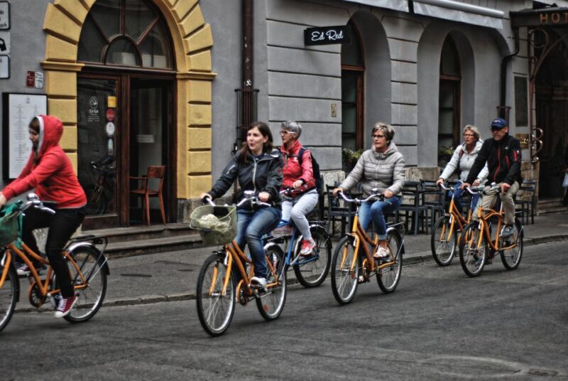 Krakow: Bike Tour of the Old Town, Kazimierz, and the Ghetto - Key Points