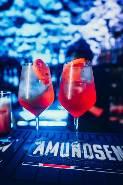 Krakow: Bottomless Brunch with 3-Course Meal and Drinks - Drinks: Endless Choices