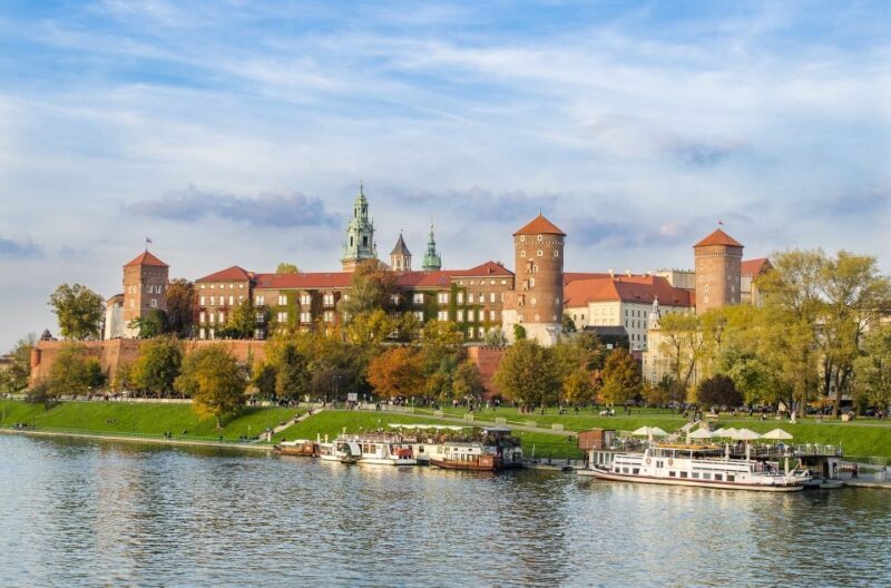 Krakow: Daily Wawel Cathedral Guided Tour with Admission - Key Points