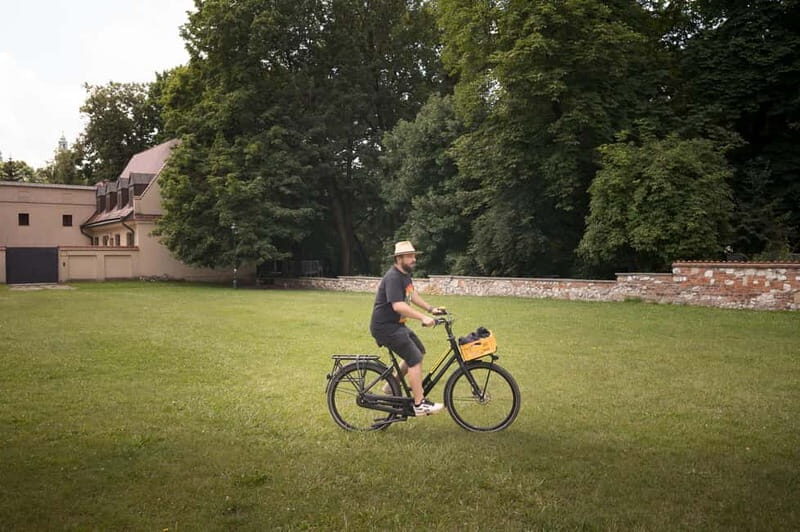 Krakow: Full-Day Bike Rental - Why a Full-Day Bike Rental is a Great Way to See Krakow